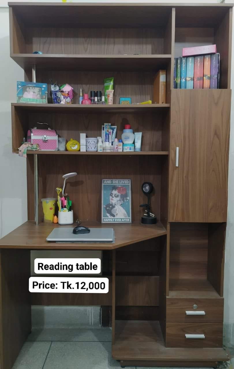 Wooden Reading Table For a Great Price 2024